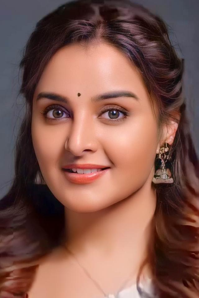 Manju Warrier | V CINEMA - Biography, Photos, Movies, Age, Height, Family